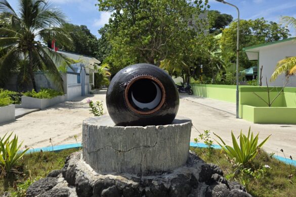 Maldivian Lacquer Work: Liyelaa Jehun, An Ancient Craft